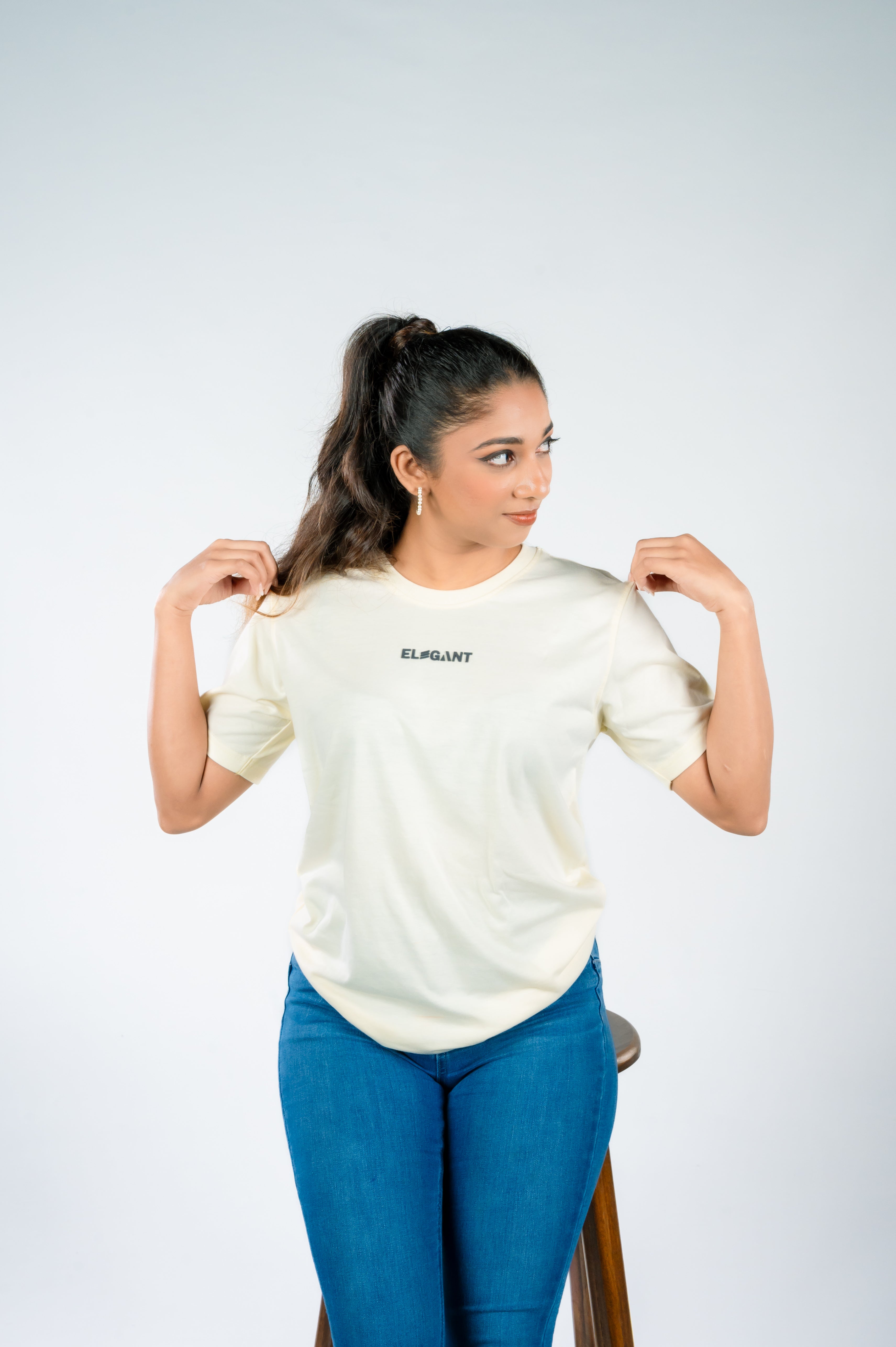 Minimal Unisex Tee – Cream White – Elegant